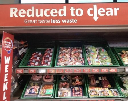 Aldi rolls out in store reduction zones | Grocery Trader
